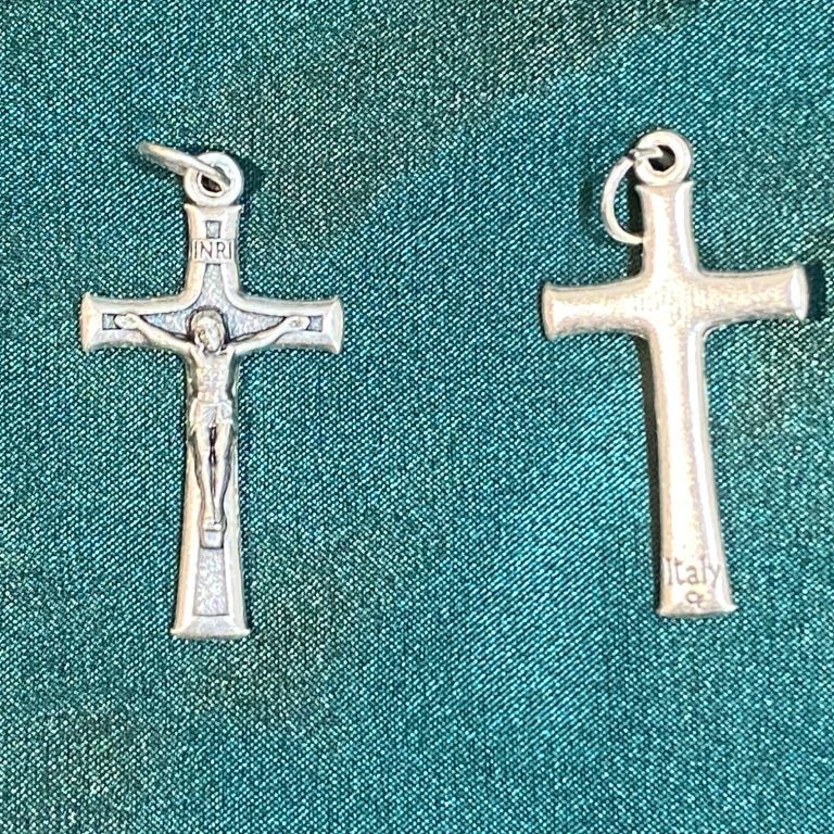 CRUCIFIX - PENDANT 3CM ITALY - Church of Holy Family - Katong Catholic Shop